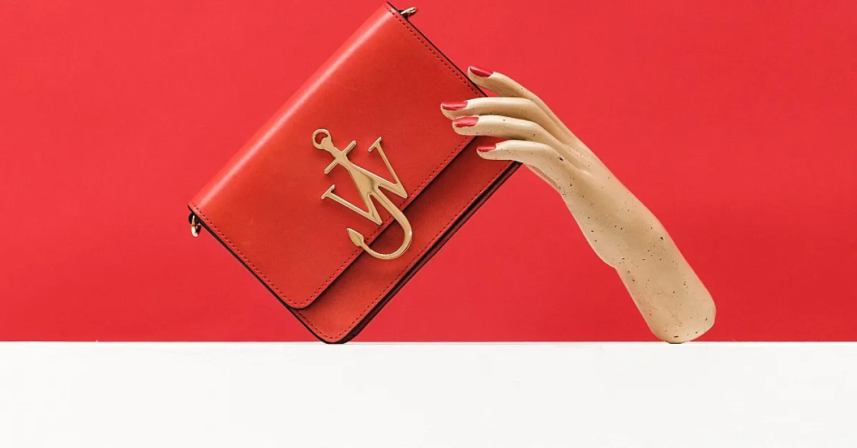 How nantucket style inspires effortless elegance in women 