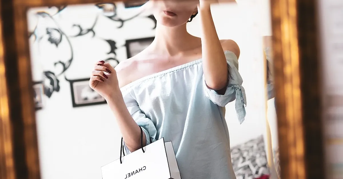 Embracing serpent-inspired jewelry: a timeless trend for fas